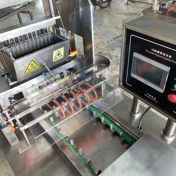 Quality Soft Candy Production Line Automatic Gummy Candy Bear Making Machine 1900*900 for sale