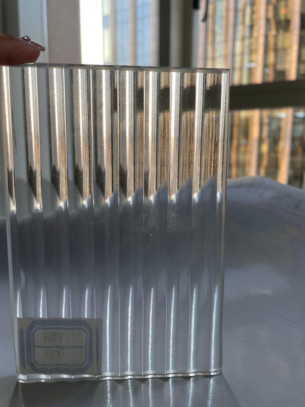 Ultra Clear Tinted Stream Pattern Glass Textured Cabinet and Door Glass Pane Design