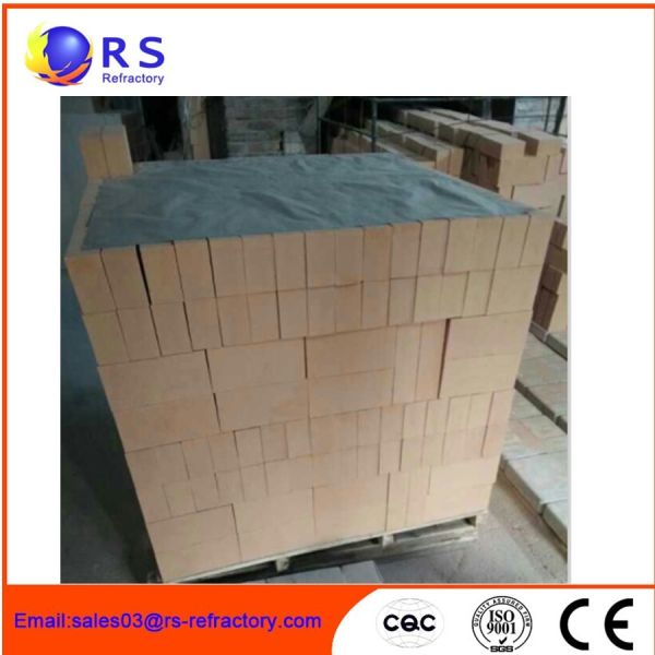 Quality Light Weight Refractory Clay Bricks , Insulating Fire Brick For Industrial Kiln for sale
