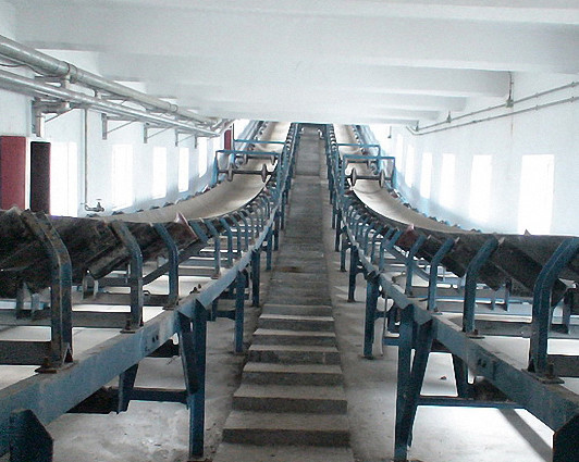 Quality Strong Adaptability Conveying Equipment , Bulk Solid Transport Fixed Belt Conveyor for sale