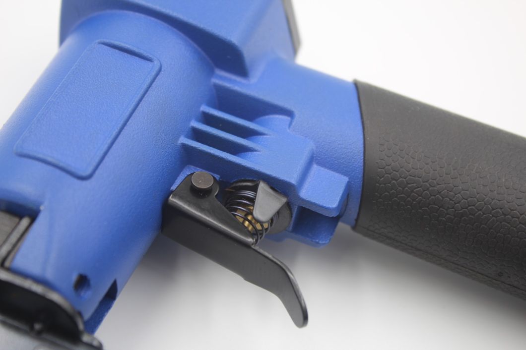 Durable 22gauge Fine Crown Air Pneumatic Staple Gun Air Stapler 7116 for Furniture Decoration