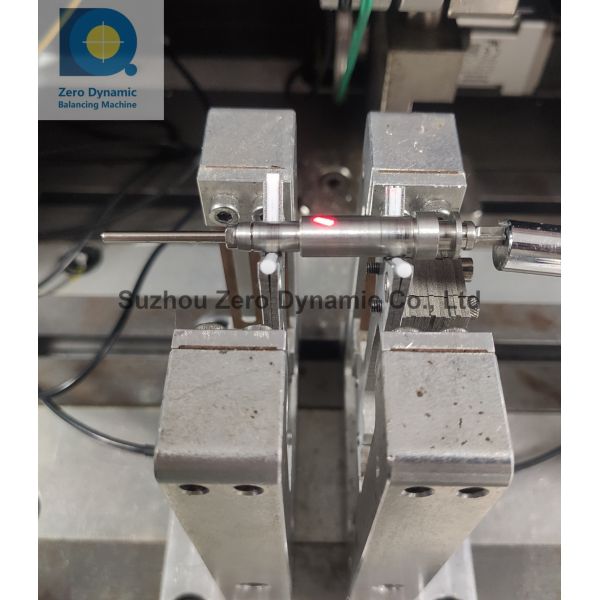 Quality Soft Bearing Rotor Balancing Machine High Precision Belt Drive Rotor Balancer for sale