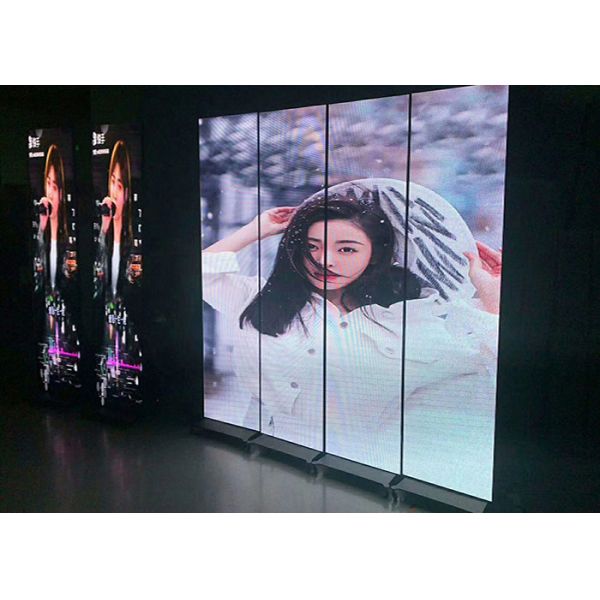 Quality P1.9-P2.5mm Digital Advertising Display Screens Ultra Slim Form Changeable 2880 Hz for sale
