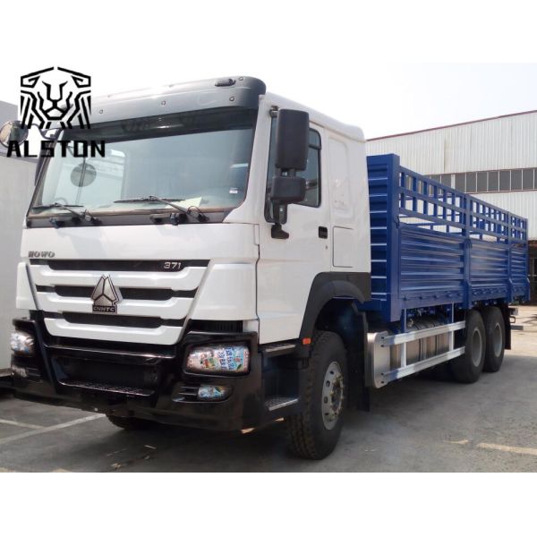 Quality 10 Wheeler 371HP Used Howo Trucks , 20 Ton 30 Ton Fence Cargo Truck for sale