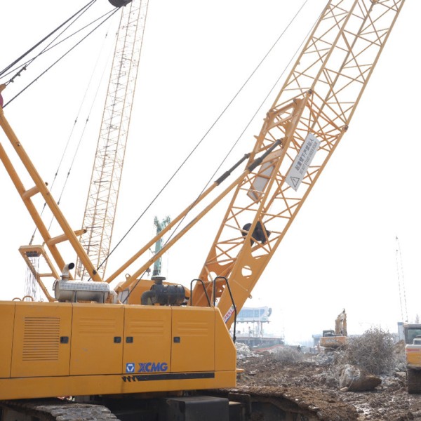 Quality XLC220 Crawler Crane 220Ton Suitable For Various Projects Convenient For Lifting for sale