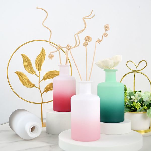 Quality Round Reed Diffuser Gift Set Luxury Home 200ml Massage Oil Glass Bottles for sale