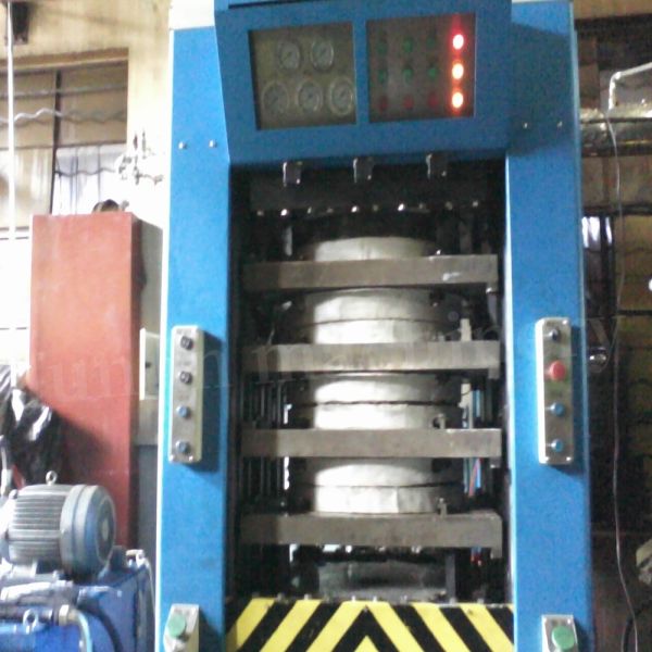 Quality PLC Full Automatic Vulcanizing Machine Rubber Tire Vulcanizing Machine for sale