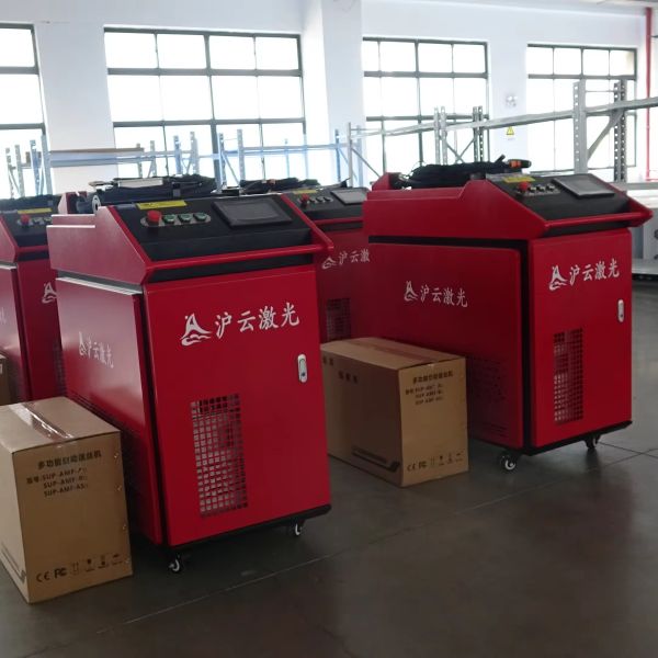 Quality SMC Handheld Laser Cutting Machine 1000W 1500W 2000W 3000W Portable Fiber Laser Welder for sale