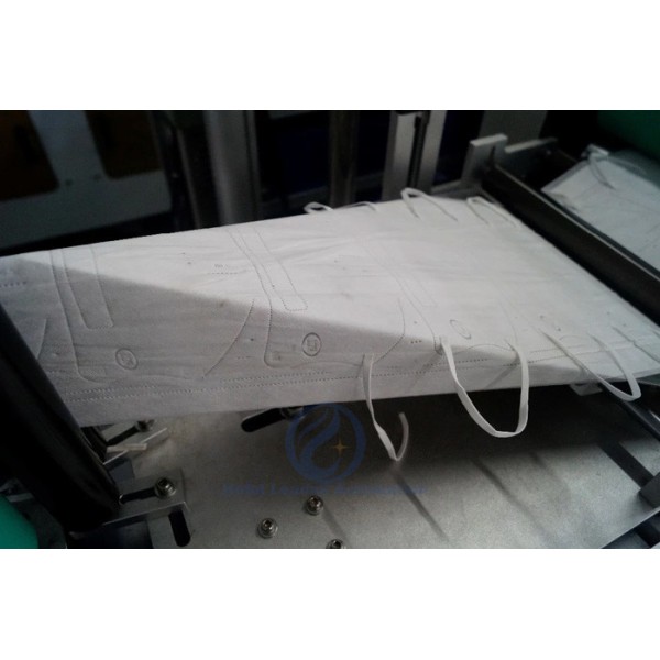 Quality High Speed Mouth Cover Machine High Production Efficiency Stable Performance for sale
