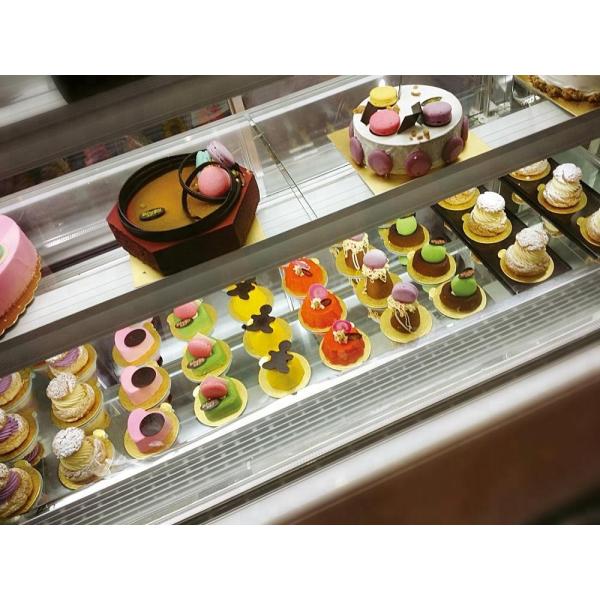 Quality Upright 50HZ Cake Display Refrigerator Multiscene Wear Resistant for sale