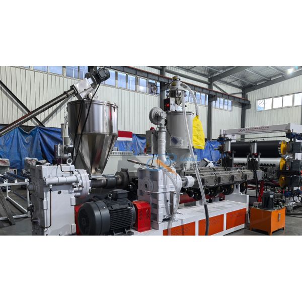 Quality 1400-1800mm TPE TPV TPR Car Mat Machine Vacuum Forming Sheet Making Machine for sale