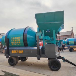 Quality Self Loading Concrete Mixer Twin Shaft Concrete Mixer Green 1000L Capacity for sale