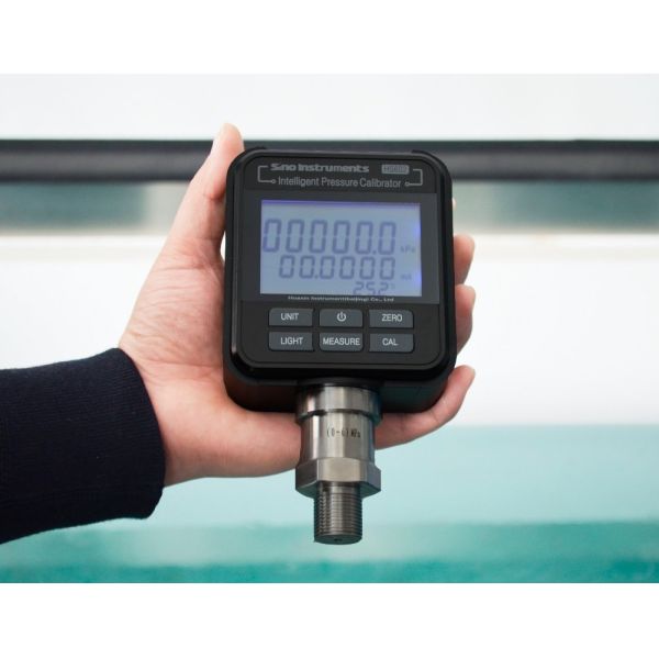 Quality Accurate and Easy HS602 Intelligent Pressure Calibrator for Liquid Media for sale
