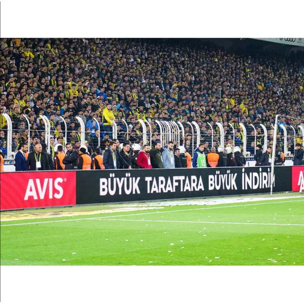 Quality Waterproof Aluminum Perimeter Led Display P3.9 370W/sqm for sale