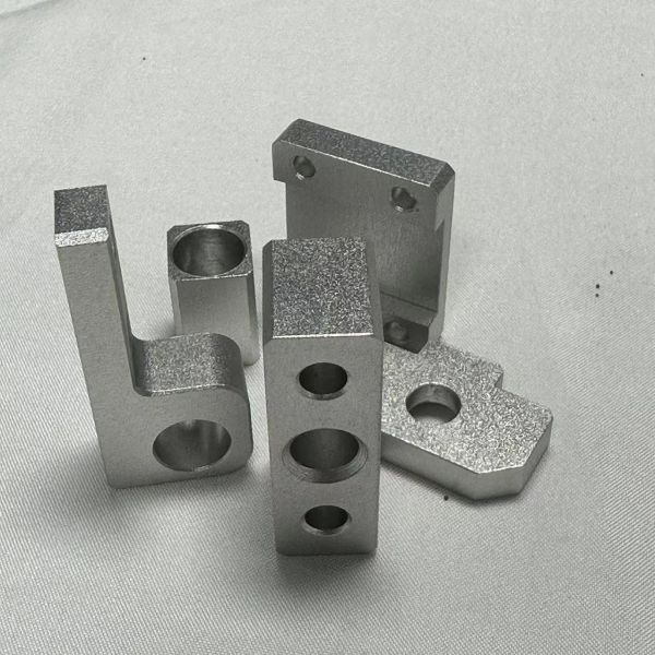 Quality Customized Metal Aluminum Oxide Steel Turning Machining with ASTM Standard CNC for sale