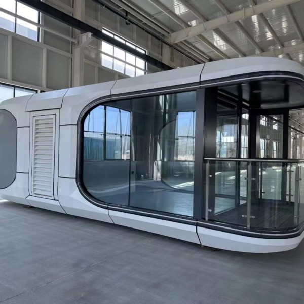 Quality Luxury Outdoor Resort Mobile Prefab Tiny Houses Home Space Capsule Living Container House for Hotel in Customized Color for sale