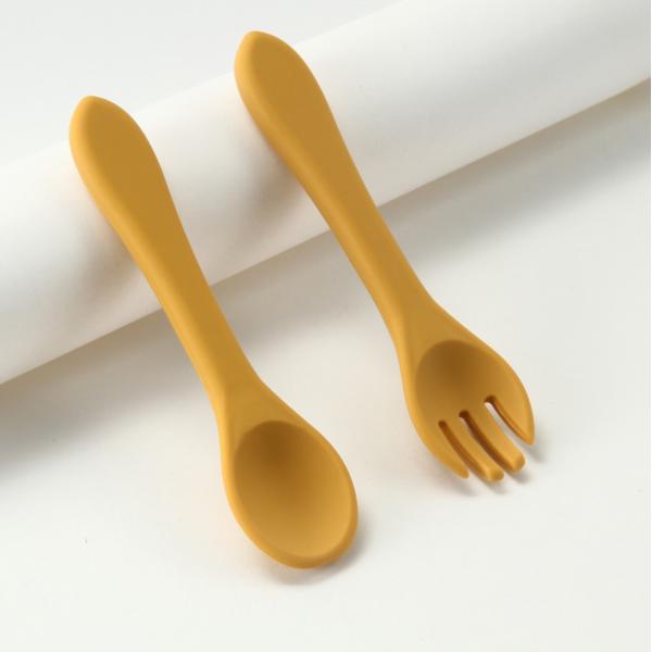 Quality Food Grade Silicone Baby Feeding Spoon Sustainable With Customize Logo for sale