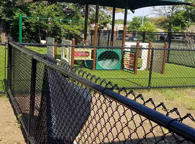 pvc-chain-link-fence-park
