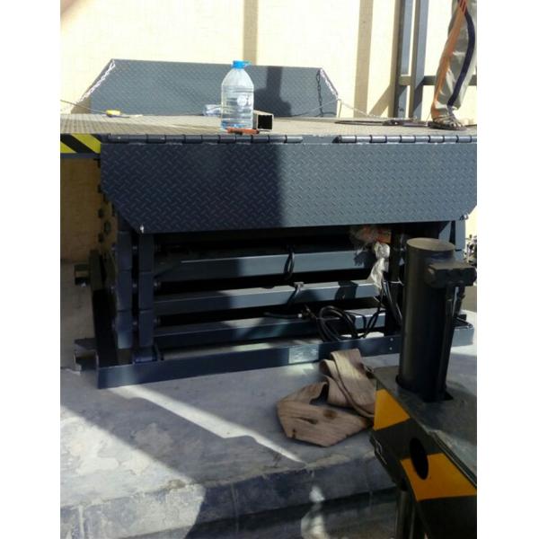 Quality 4.5m Height Anti Skid Vertical Cargo Lift Safest To Top Mezzanine for sale