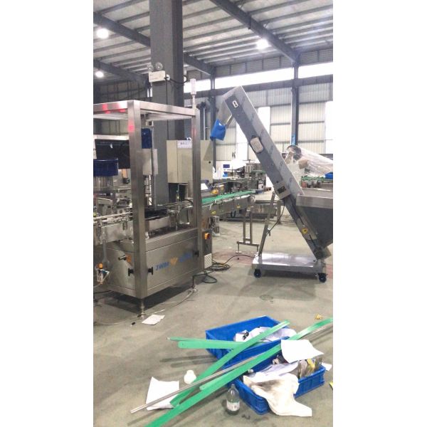 Quality 2000 Bph Automatic Rotary Bottle Automatic Single Head Screw Capping Machine for sale