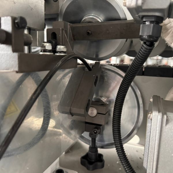 Quality Automatic Edge Bander Machine With Trimmer For Chipboard MDF Wood for sale