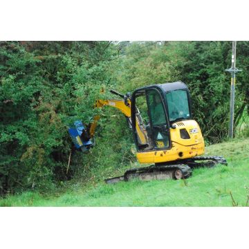 Quality Orange/Black Excavator Flail Mower Q355B Mechanical Power Source CE Certified for sale