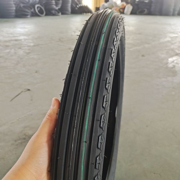 Quality Sawtooth Vintage Motorcycle Tyre 2.75-17 with Nature Rubber Steel Nylon Material for sale