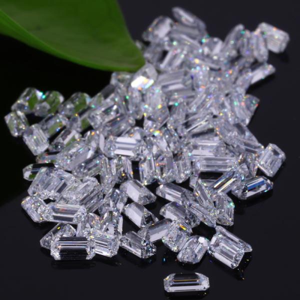 Quality Synthetic Diamonds Melee HPHT 2.0-3.3 To 2.9-4.5mm White Emerald Shape DEF Color VVS Clarity for sale