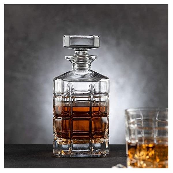 Quality Round Glass Stopper Bourbon Whiskey Bottle for Cosmetics Engraved Design 30oz Capacity for sale