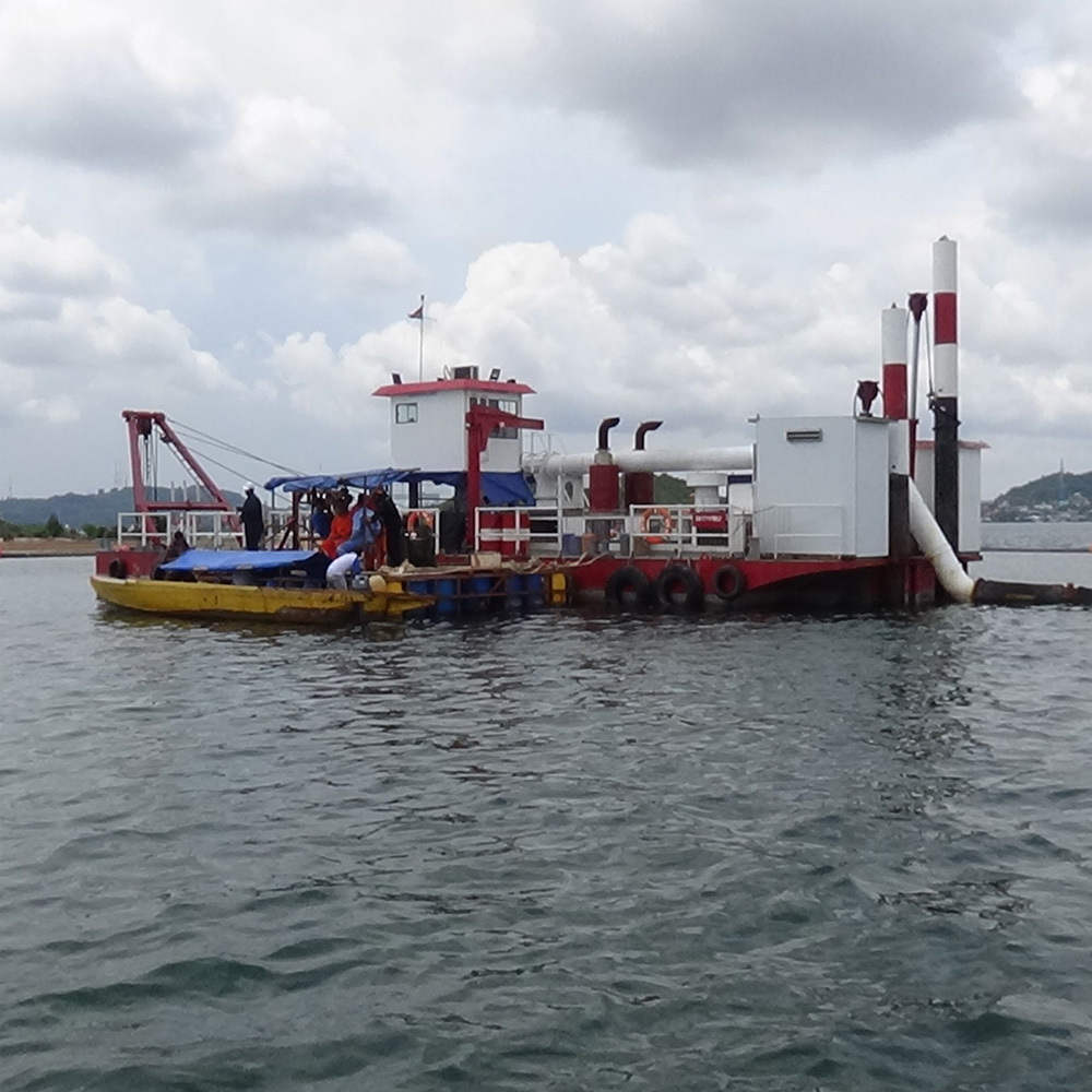 Close-up of cutter head on desilting machine river dredger