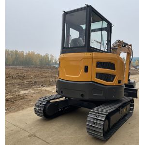 Quality CE Euro 5 Engine 4 Ton Mini Excavator Mini Rubber Tire Excavator Low Consumption for sale