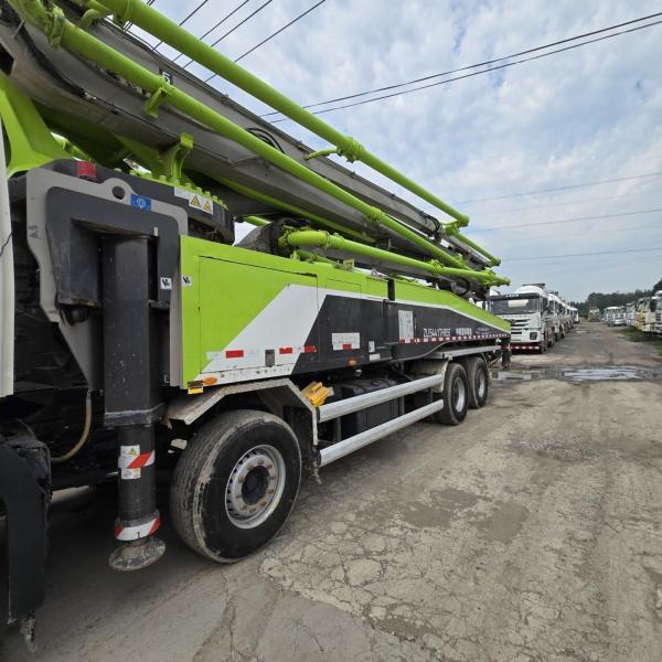 Quality Sinotruk Chassis Dump Trucks Refurbished Pump Components and Tyres for sale