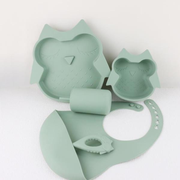 Quality Foldable Silicone Tableware Set Durable Bowls & Mugs For Outdoor Use for sale
