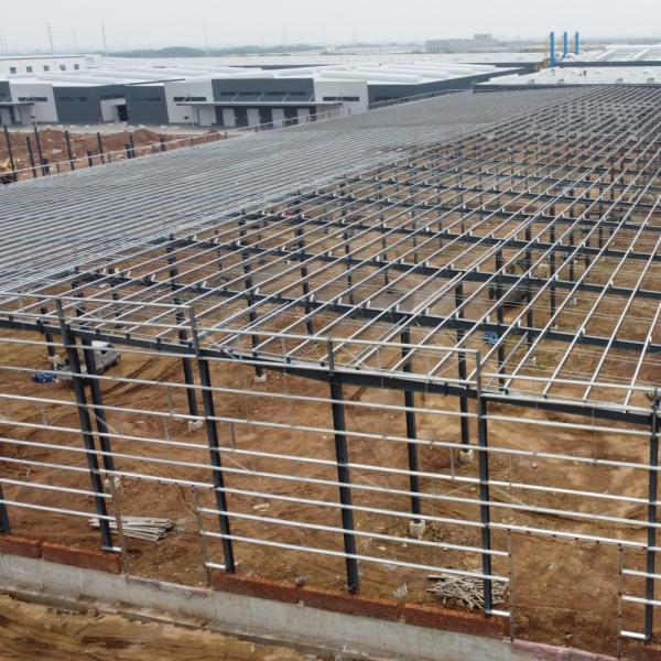 Quality PEB Steel Buildings Clean Span Frame Warehouse 50-Year Life for sale