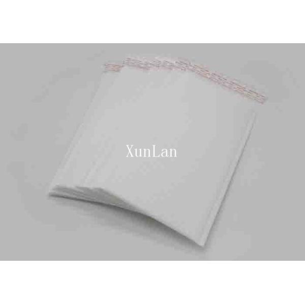 Quality White Poly Shipping Bubble Mailers Customer Size With Moisture Resistance for sale