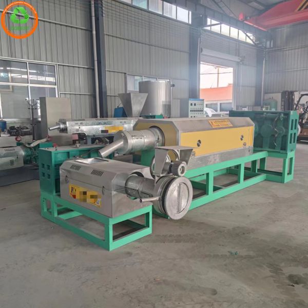 Quality Double Stage Pelletizing Line For PE Plastic Film Plastic Granulator 2600*700*700 mm for sale
