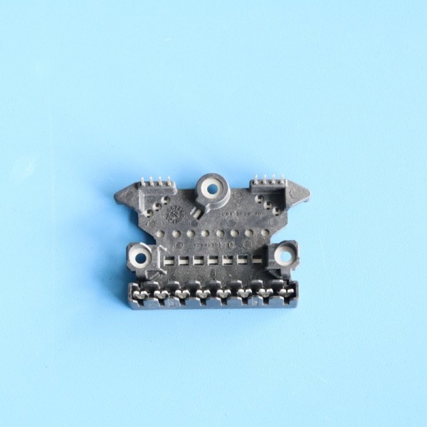 Quality 3000 Grams Small Electric Vertical Injection Molding Machine 30 Ton Injection for sale