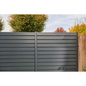 Quality 150*16*1.2 Mm Flat Noodles 4 Foot Aluminum Fence Outdoor For Garden Decoration for sale