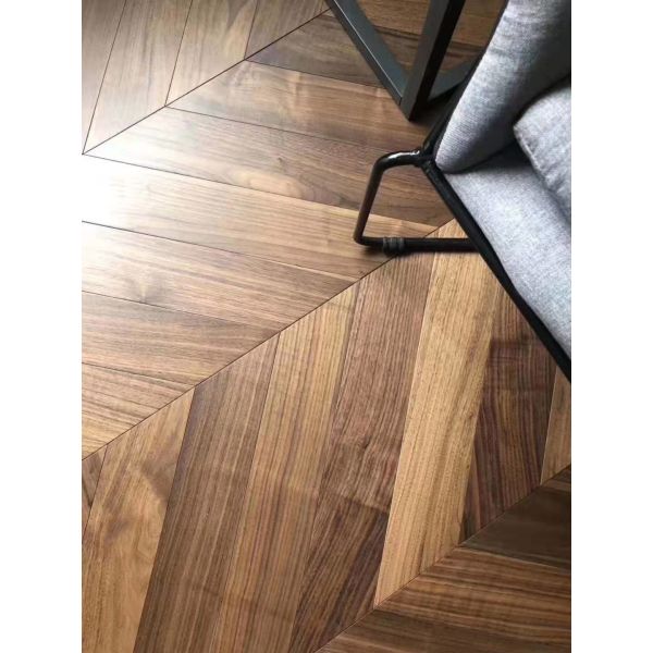 Quality Residential Walnut Chevron Flooring Chevron Pattern Parquet Flooring Smooth for sale