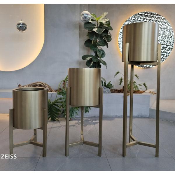 Quality Garden Multifunctional Stainless Steel Planter Pots Round Cylinder With Stand for sale