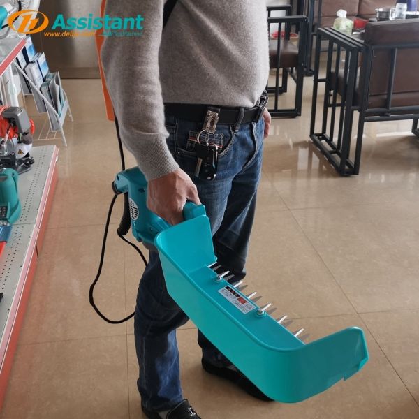 Quality 350mm Tea Plucking Machine with 5 KG Capacity and 18 Hours Working Time DELI DL for sale