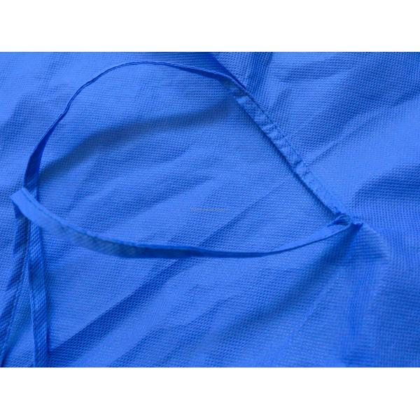 Quality Lightweight 35gsm PP Disposable Gown Contact Isolation Lab Gown for sale