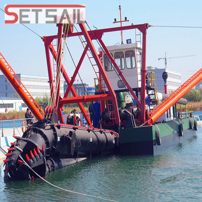 Capacity 700m3 Water Flow 3500m3 18 Inch Cutter Suction Dredger