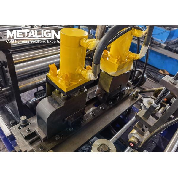 Quality Dual Side Movement Step Beam Rack Roll Forming Machine With Clean End Notching for sale