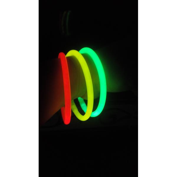 Quality Multi Colored 8 Inch Glow Stick Bracelets for Year Party Decoration from PE for sale
