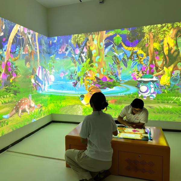 Quality Education Interactive Touch Screen Table Interactive Wall Projection Game for sale