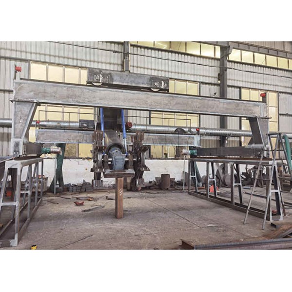 Quality Wheel Type Compost Turner Fermentation Composting Machine For Organic Waste for sale