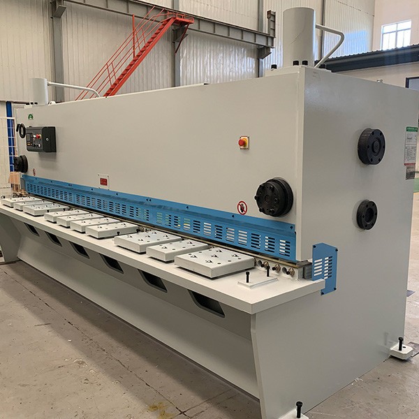 Quality Bench Shearing Machine Metal Guillotine Automatic Shearing Machine 6x4000mm for sale