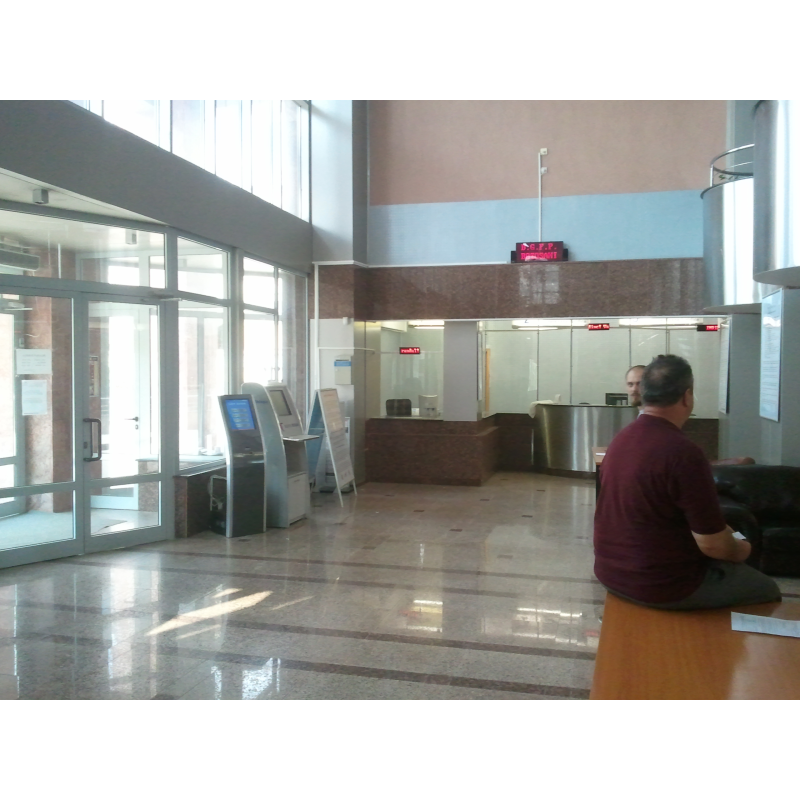 Automatic Queuing Management System Ticket Kiosk Machine with LCD Counter Display