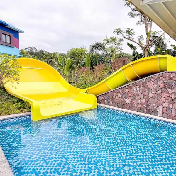 Quality Customized Boomerang Water Slide For 2 Kids With Raft Slide For Fun for sale